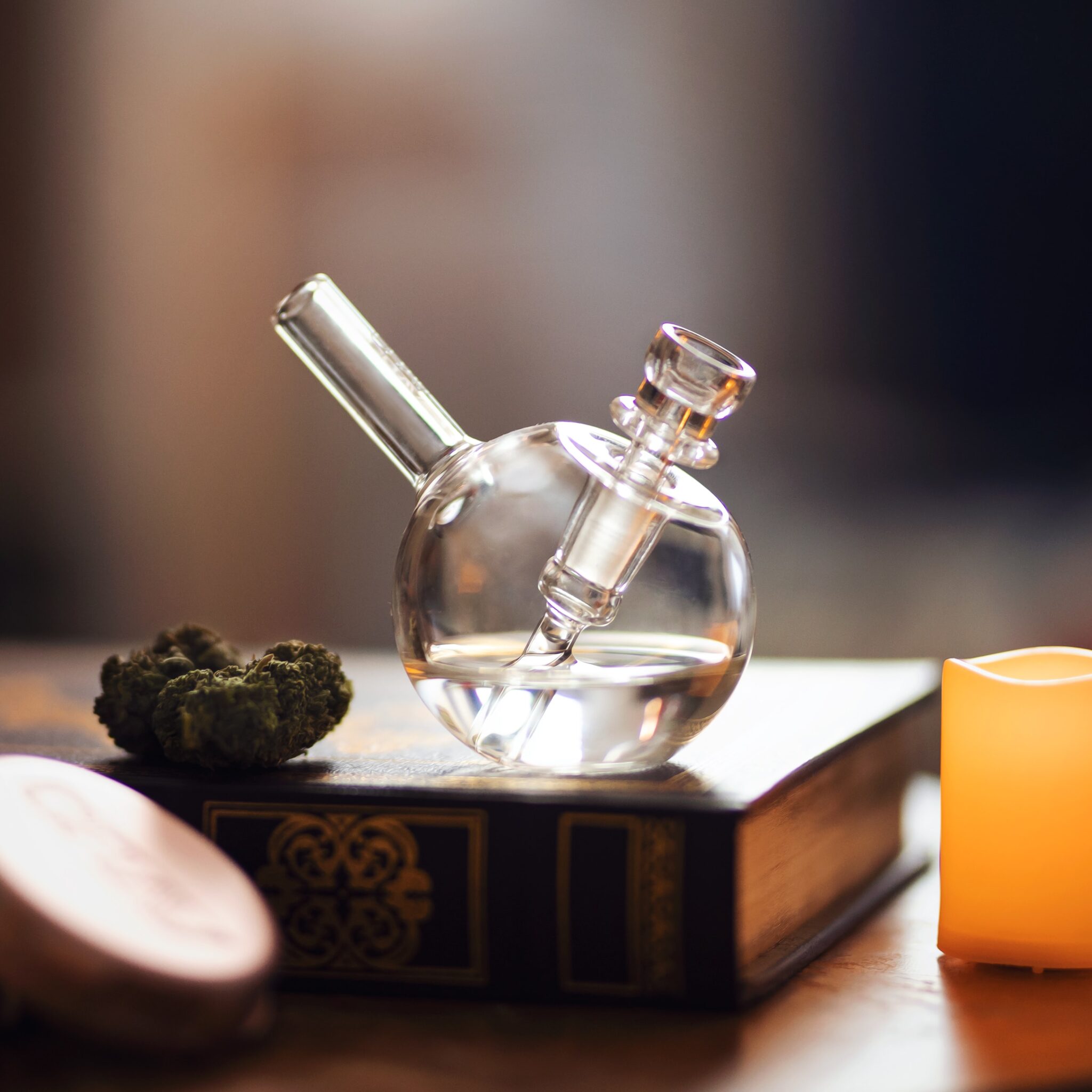Cannabis Oil Explained: Types, Uses & Legal Full Guide 2026